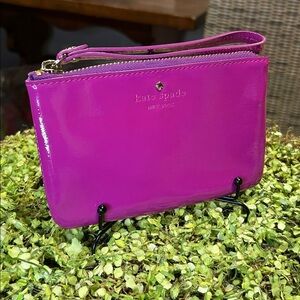 kate spade | Bags | Kate Spade Story Book Fuchsia Wristlet 65x 4 Nwot ...